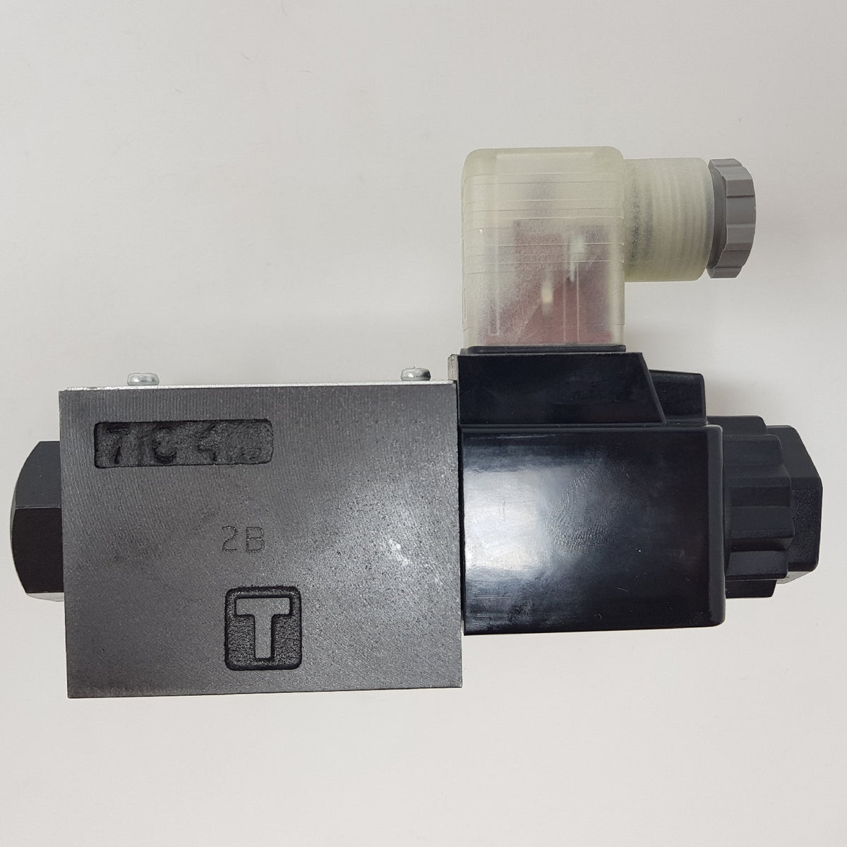KSO-G02-2BA-30-CL Daikin Solenoid Valve — Pollard CNC Spares Ltd