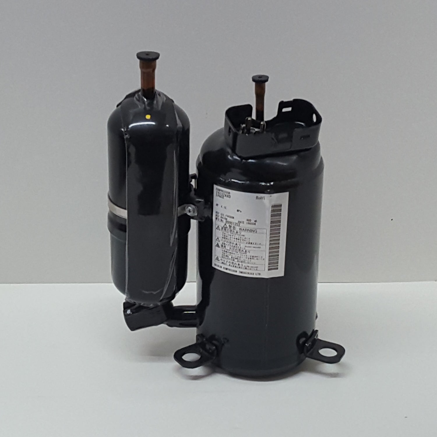 SB-1YC32AXD Daikin Compressor — Pollard CNC Spares Ltd